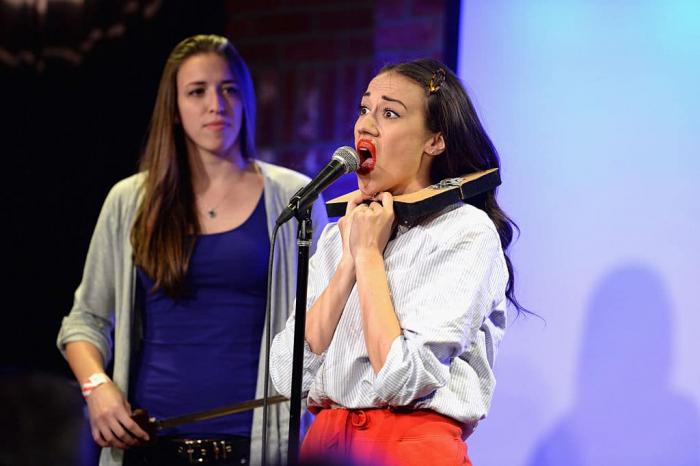 Colleen Ballinger Addresses Ukulele Apology Video Following Accusations of Inappropriate Behavior